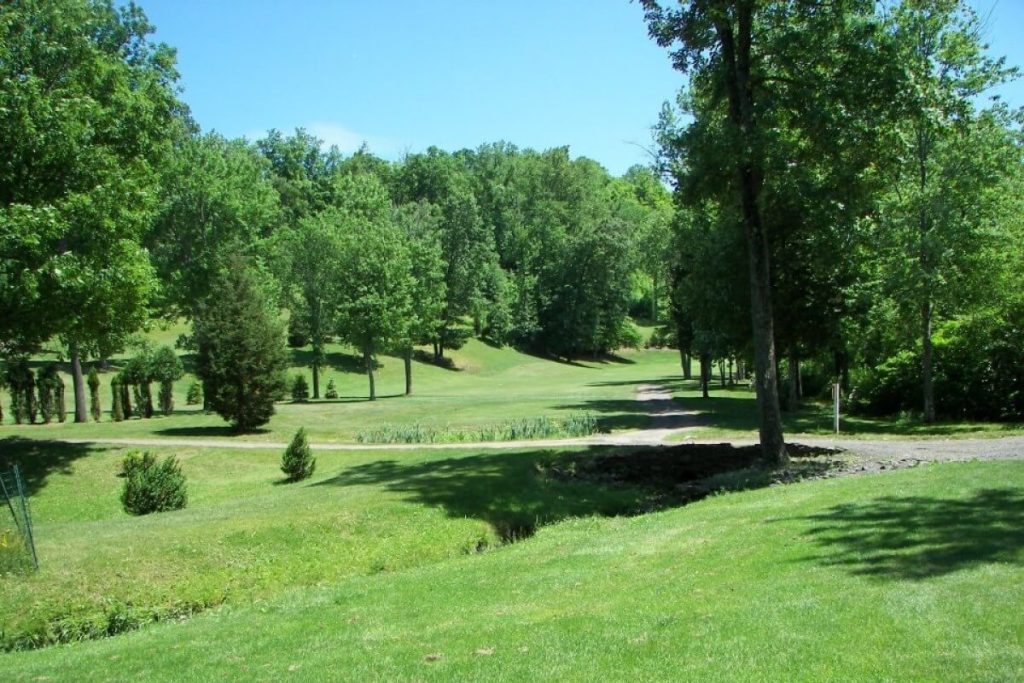 Revel in Scenic Beauty at Simsbury Farms Golf Course